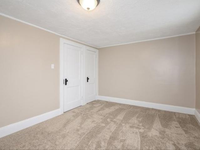 308 E Park Blvd, Akron, OH 44305