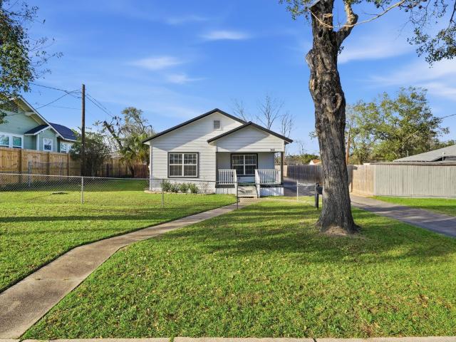 308 E Phillips St, Conroe, TX 77301 | MLS #20717