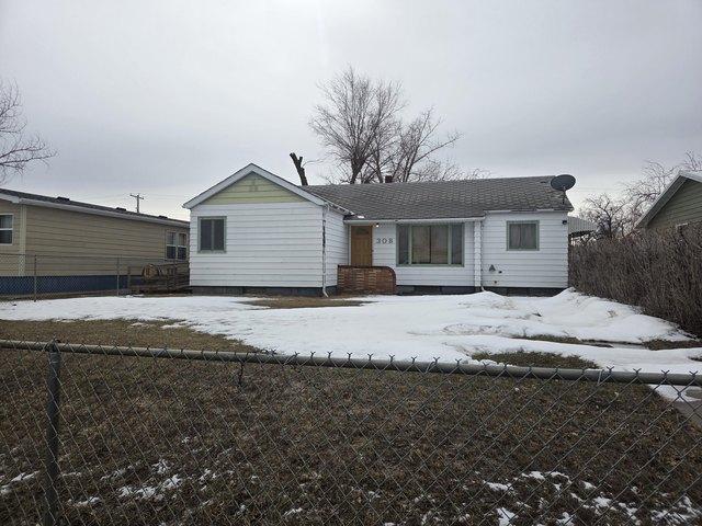 308 E St W, Poplar, MT 59255