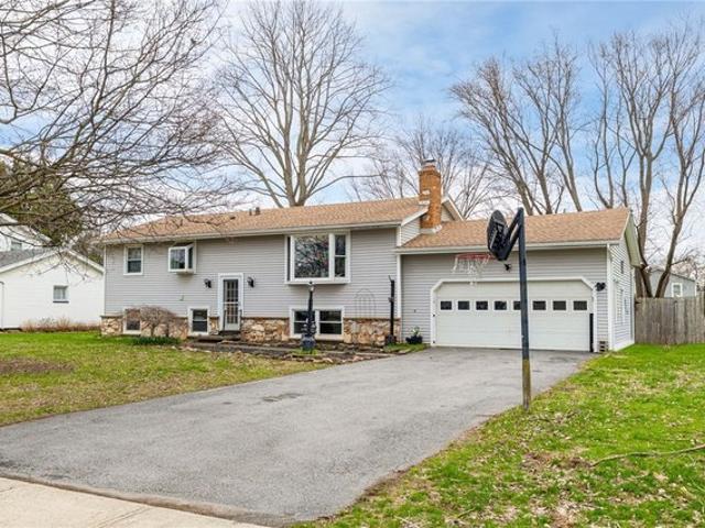 308 Eden Ln, Rochester, NY 14626