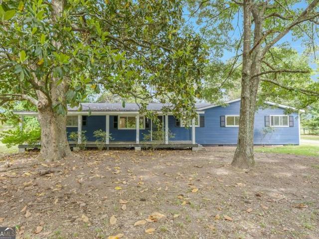 308 Fairview Rd, Brooks, GA 30205