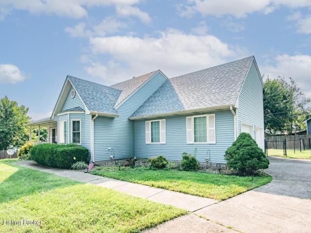 308 Falcon Ct