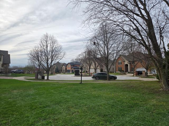 308 Felicia Ct, Bloomingdale, IL 60108 | MLS #12607 | Compass