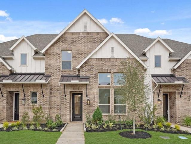 308 Fields Ln, Montgomery, TX 77316