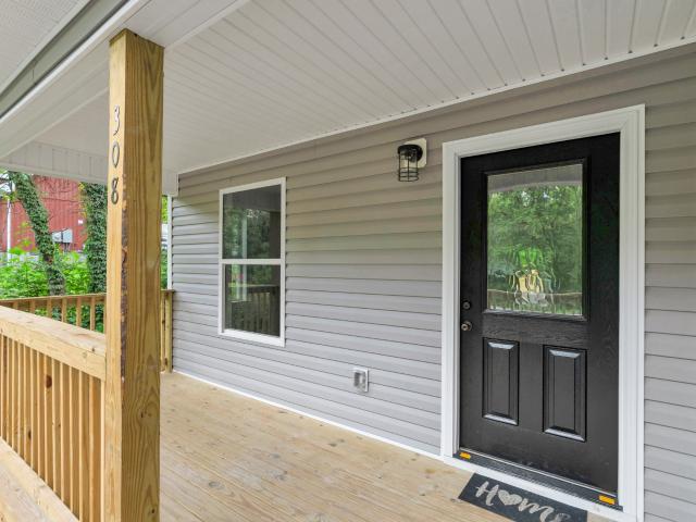 308 Hannah St
