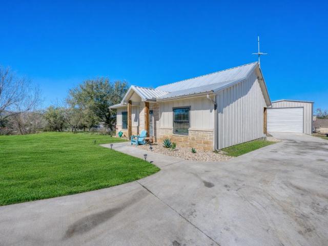 308 Oak Dr, Kingsland, TX 78639 | MLS #176600