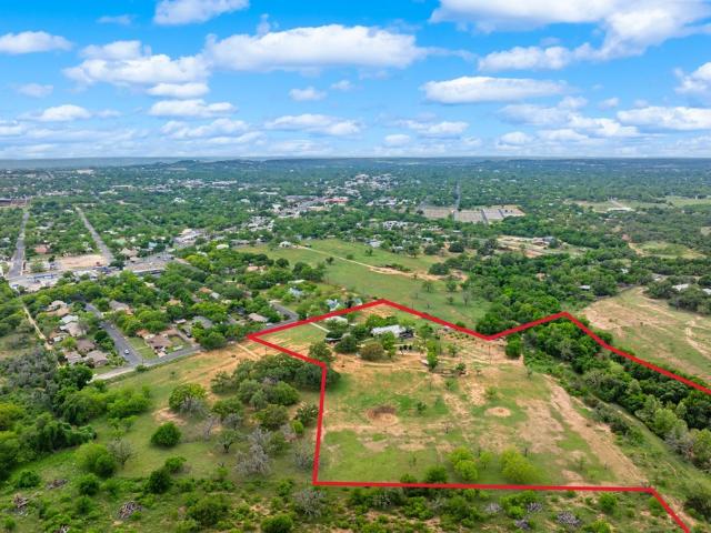308 Oakhaven Ln, Fredericksburg, TX 78624 | MLS #99297 | Compass