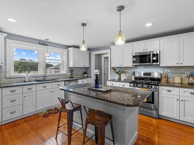308 Old Warren Rd, Swansea, MA 02777