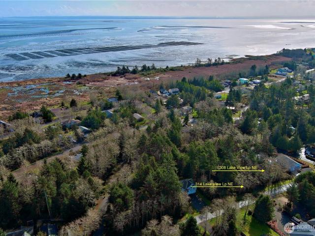 308 Lake View Loop NE