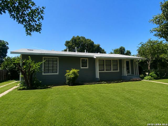 308 Larchmont Dr
