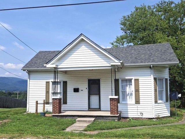 308 Montgomery St, Pearisburg, VA 24134