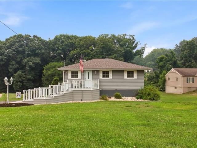 308 Maple Rd, Pittsburgh, PA 15239