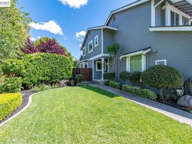 308 Mulqueeney St