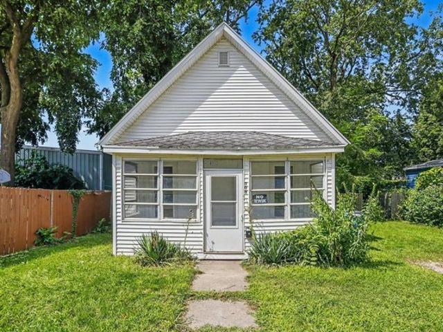 308 N 6th St, Niles, MI 49120