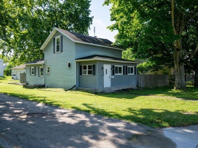 308 N Walnut St, Columbia City, IN 46725