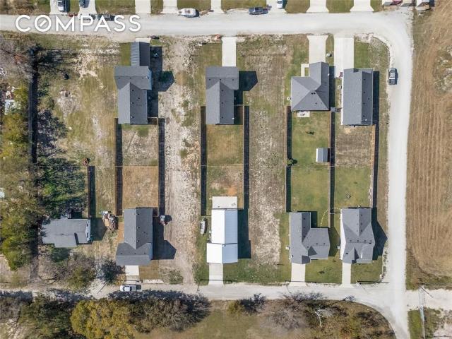 308 N Helton St, Randolph, TX