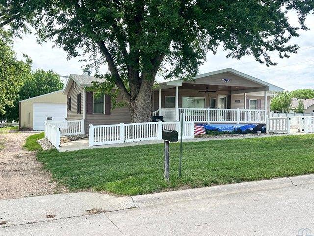 308 N Madison St, Coleridge, NE 68727