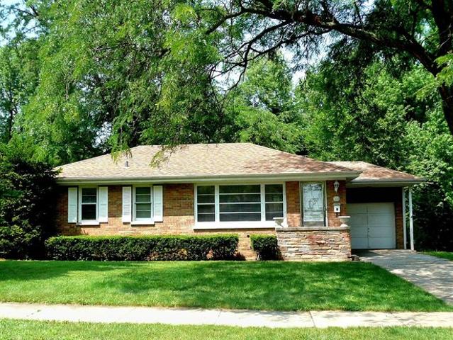 308 N Maple St, Glen Ellyn, IL 60137