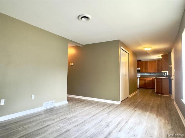 308 N Rochester Road