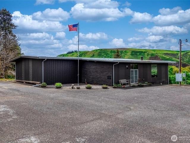 308 S 6th St, Dayton, WA 99328