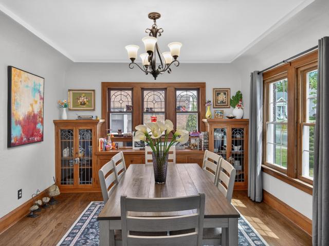 308 S 9th Ave