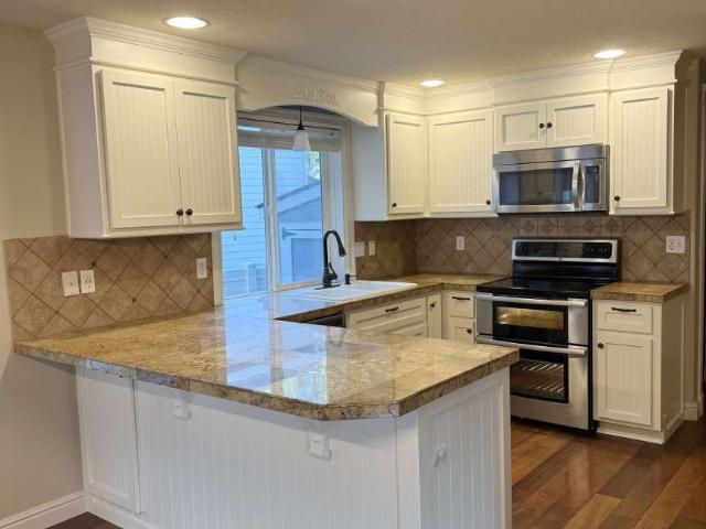 308 S 32ND PL