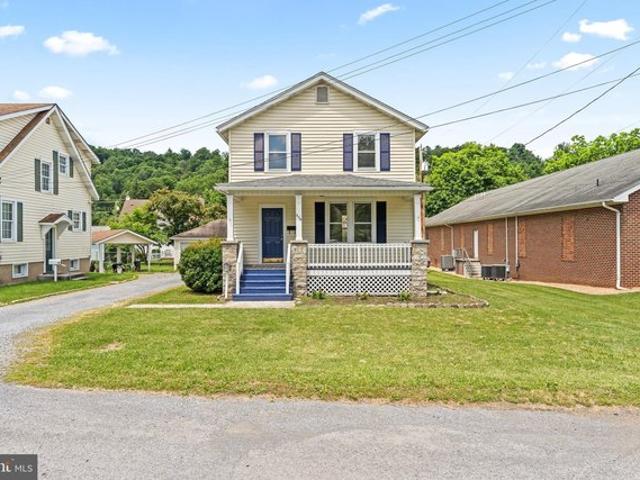 308 S Green St, Berkeley Springs, WV 25411
