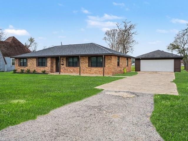 308 San Jacinto St, La Porte, TX 77571