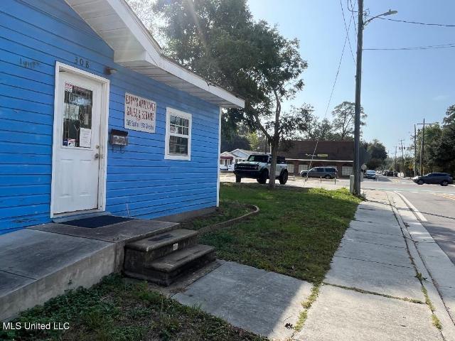 308 Santini Street