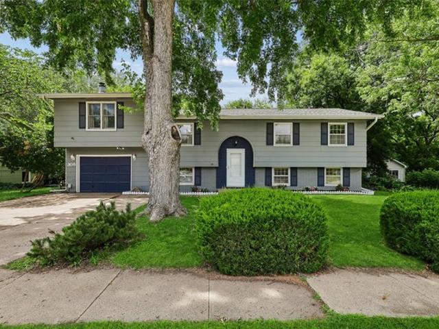 308 SE Trail Ridge Rd, Grimes, IA 50111