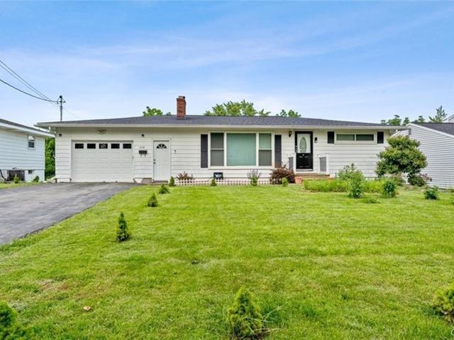308 Stanton Dr, Syracuse, NY 13214