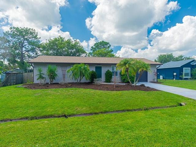 308 SW DE Gouvea Ter, Port Saint Lucie, FL 34984