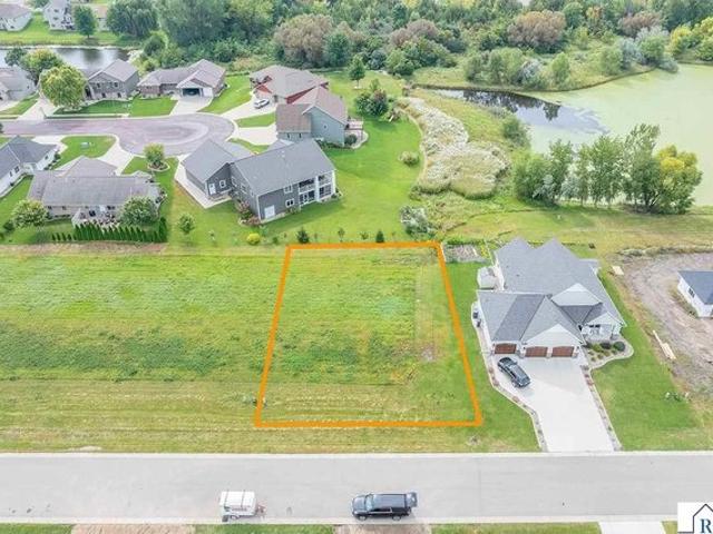 308 Pinehurst Dr, Mankato, MN 56001