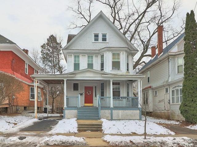 308 Quail St, Albany, NY 12208
