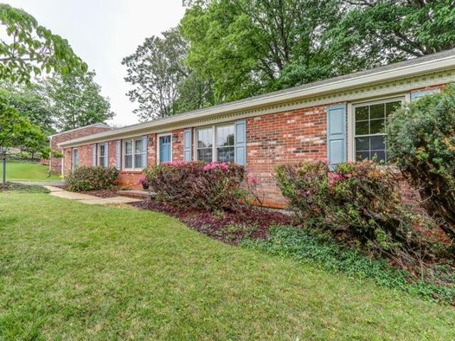308 Robin Dr, Lynchburg, VA 24502