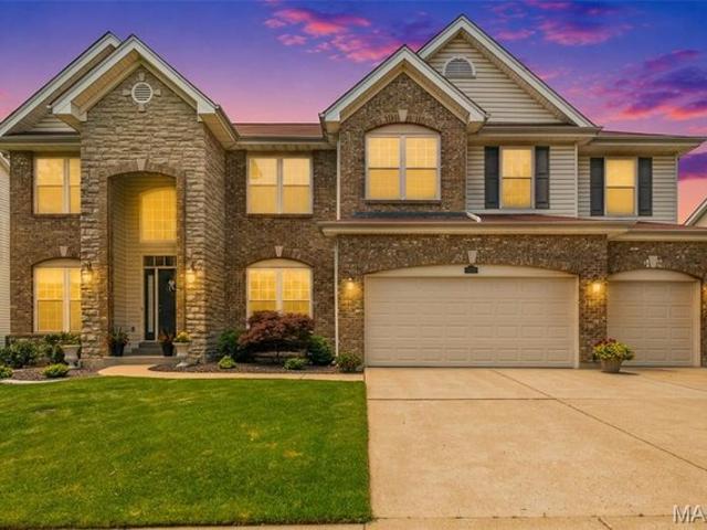 308 Remington Way Dr, Ballwin, MO 63021