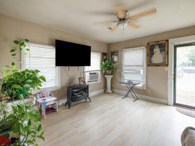 308 W 5th St, Coleman, TX 76834 | MLS #21245 | Compass