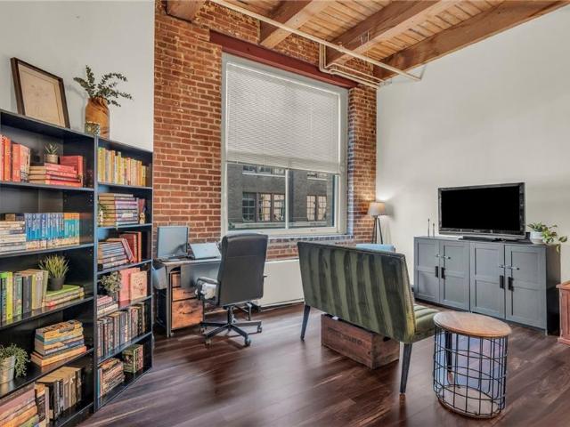 308 W 8th Street # 303