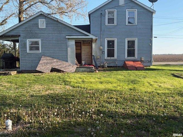 308 W Warren St, Avon, IL 61415