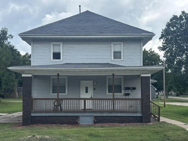 308 W Adams St Apt 3, Macomb, IL 61455