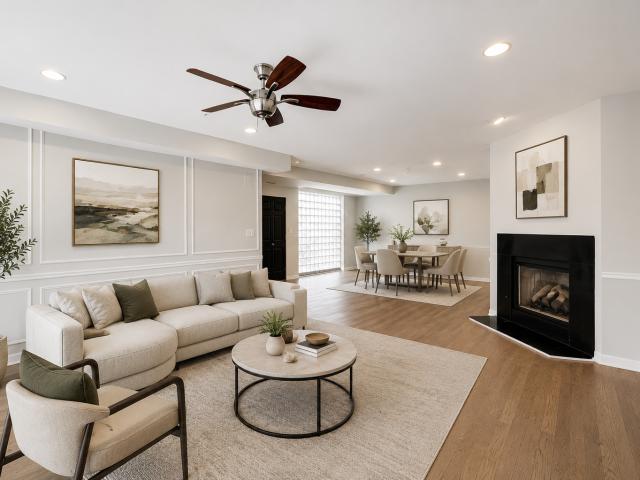 308 W Evergreen Avenue # 2