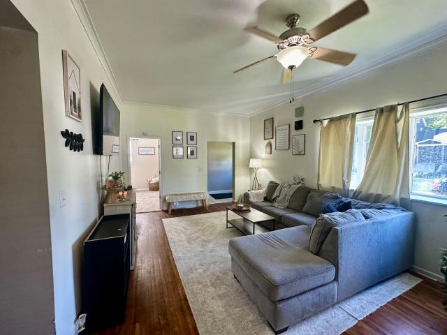 308 W Green Street