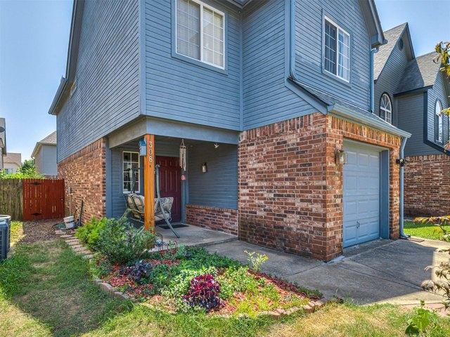 308 W K St, Jenks, OK 74037