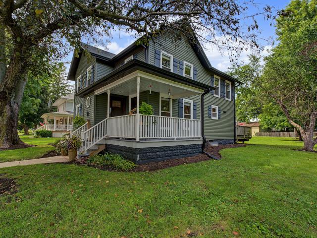 308 W Navaho Avenue