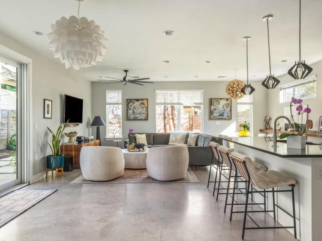 308 W North Loop Blvd # 1