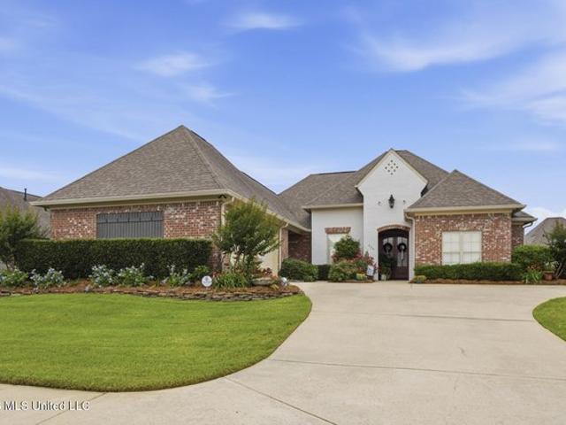 308 W Park St, Canton, MS 39046