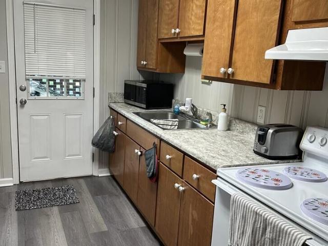 308 W Pinson St
