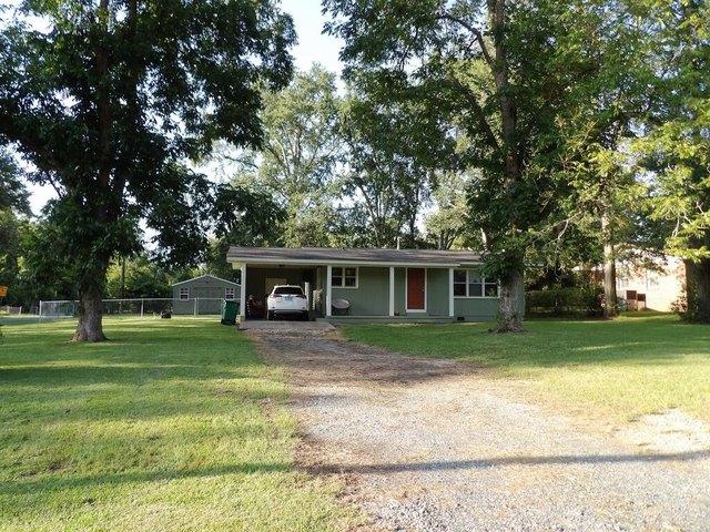 308 W Pinson St, Sylvester, GA 31791