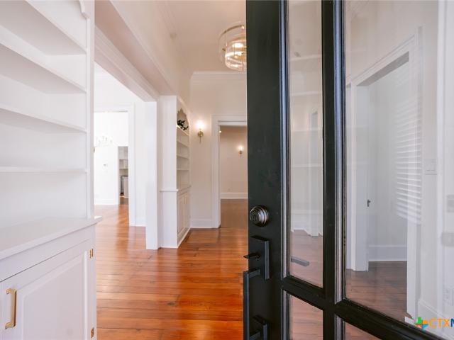 308 W Stayton Avenue