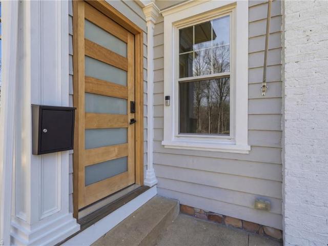 308 woodbine Court